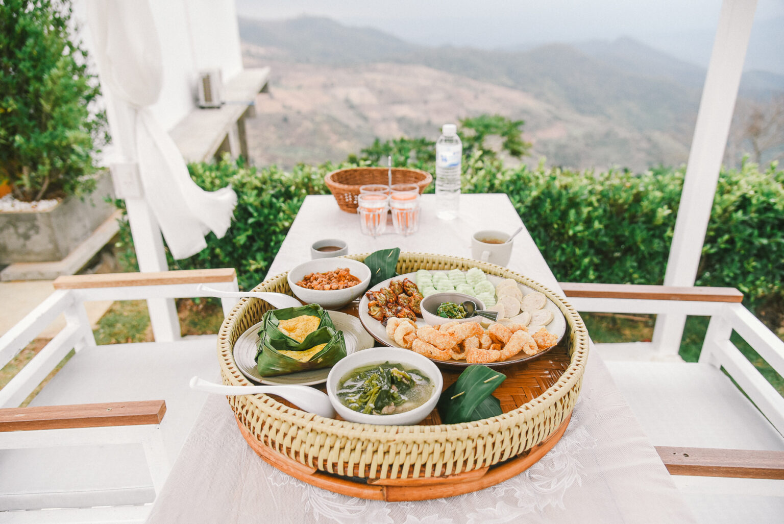 ที่พักเชียงราย : Live a Dream at ‘ARROON’ Doi Chang , Chiang Rai ...